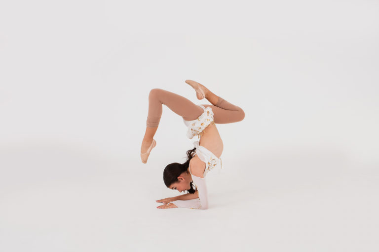 Acro – EVOLVE PERFORMANCE STUDIOS